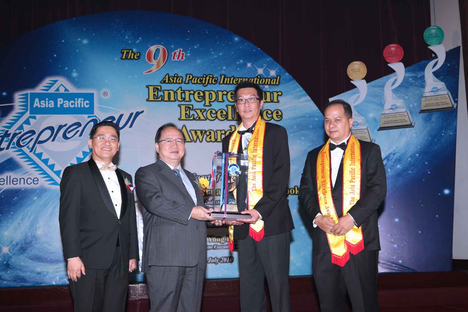 Past Winners 2010 | Entrepreneur Award